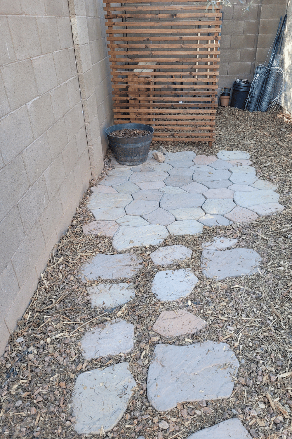 DIY Concrete Patio Pavers: How I Made My Own Stepping Stones Using ...